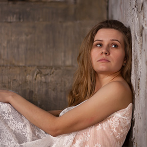 Anxiety Symptoms in Women: Causes & Treatments